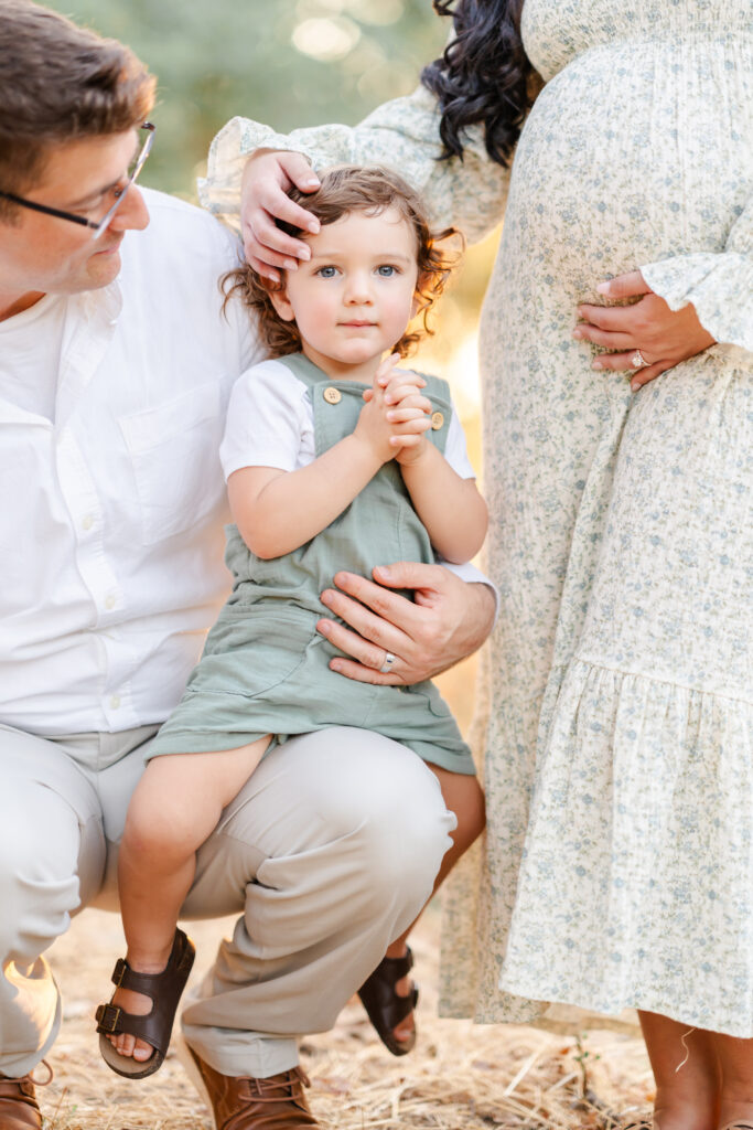Maternity Sessions with Toddlers - lightlivinphotography.com